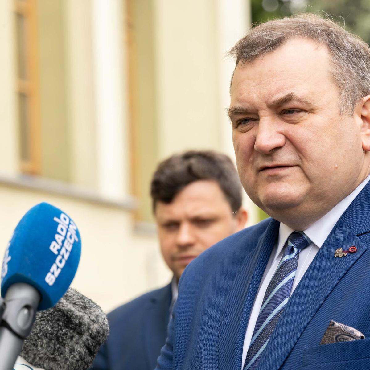 Czy podatki to haracz? Przypadek senatora GawłowskiegoOKO.press - OKO.press