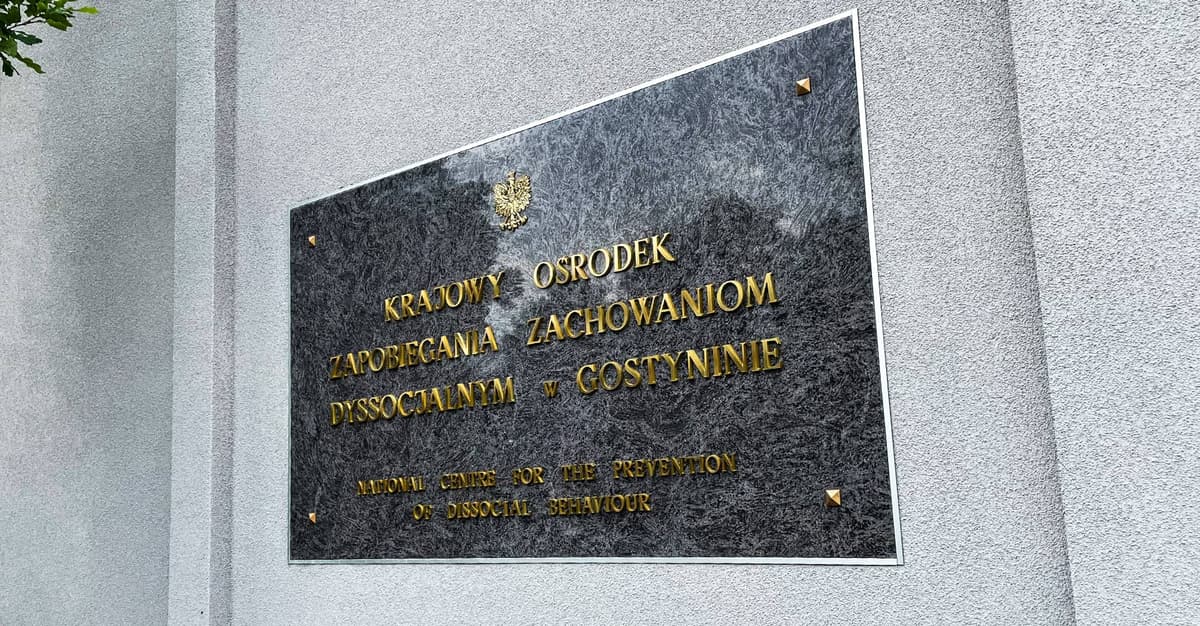 Trynkiewicz nie żyje. Problem Gostynina pozostaje - OKO.press