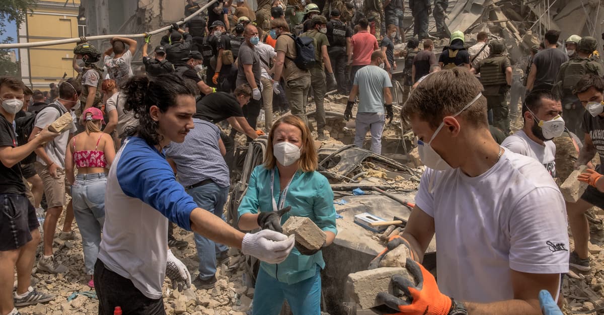 Wojna i bieda. Dlaczego nie rozumiemy skutków wojnyw Ukrainie - OKO.press