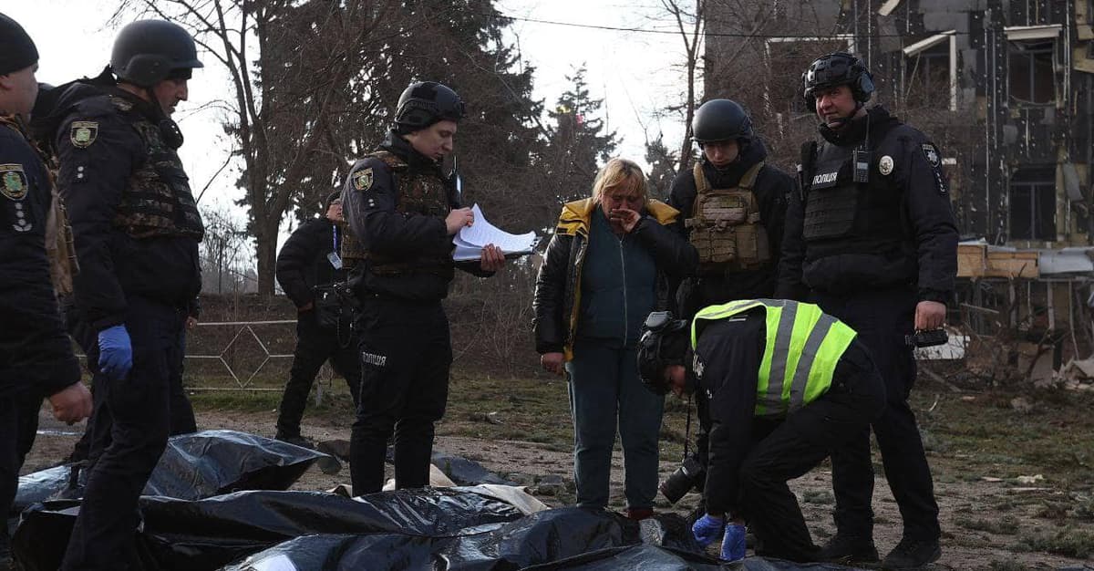 Rosjanie uderzyli w Izium w obwodzie charkowskim. Są ofiary i ranni