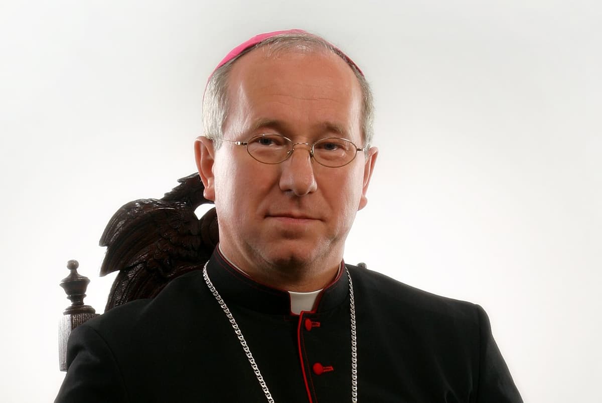 Komisja ds. pedofilii zawiadomiła prokuraturę ws. bp. Dziuby OKO.press ... Komisja ds. pedofilii zawiadomiła prokuraturę ws. bp. Dziuby OKO.press ...