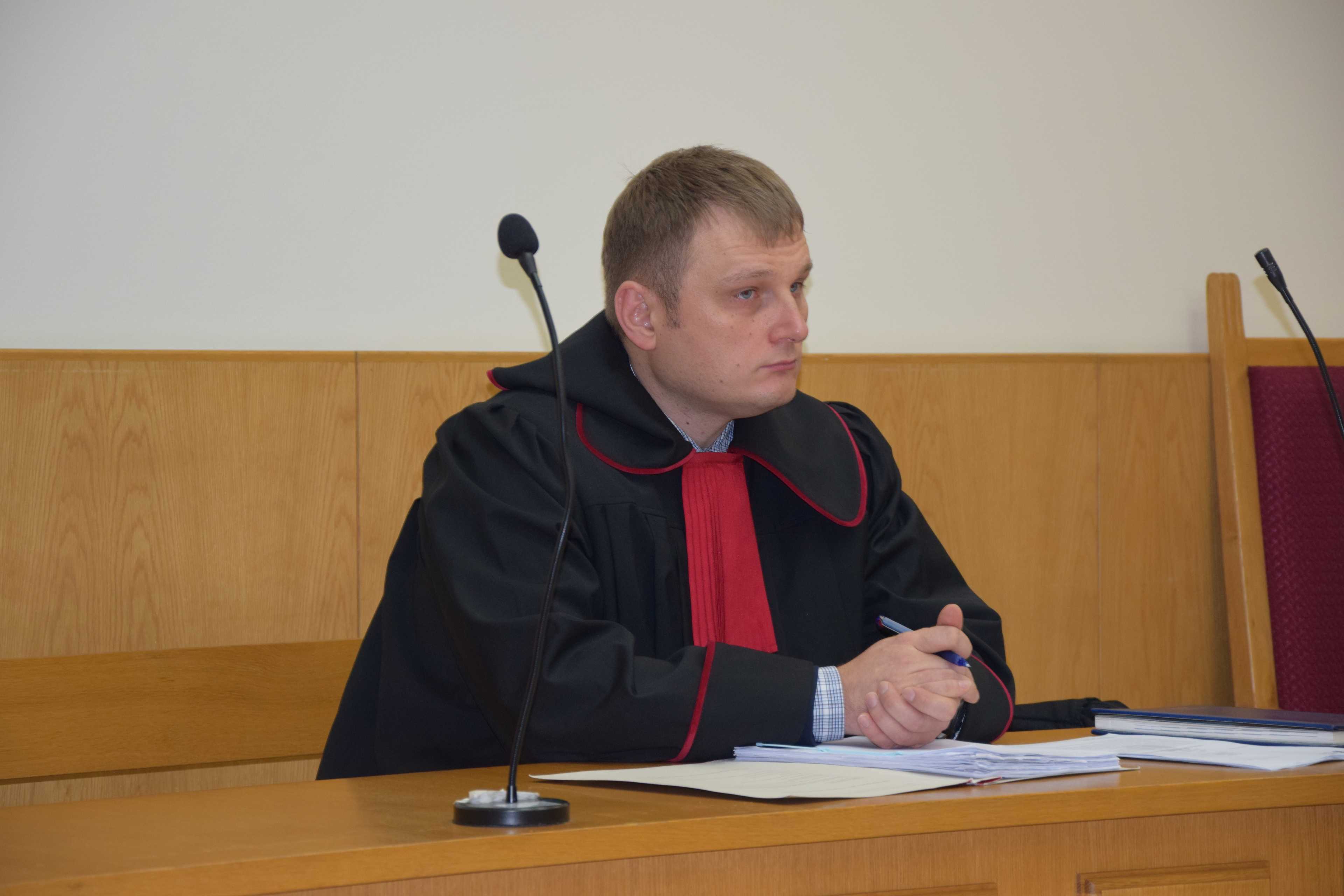 Zwycięstwo sędziego Sterkowicza, którego ścigali ludzie Ziobry. Sąd nie zgodził się na jego ...